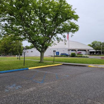 CANTIAGUE PARK ICE RINK - Updated December 2025 - 480 W John St ...