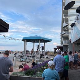 CHIX ON THE BEACH - Updated November 2025 - 1041 Photos & 1079 Reviews ...