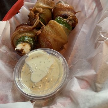 THE LUCKY PIG PUB & GRILL - Updated August 2025 - 31 Photos & 39 ...