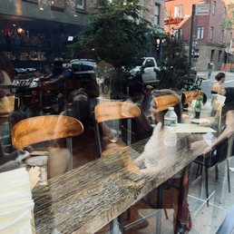 AMA RAW BAR - WEST VILLAGE - Updated December 2025 - 290 Photos & 165 ...