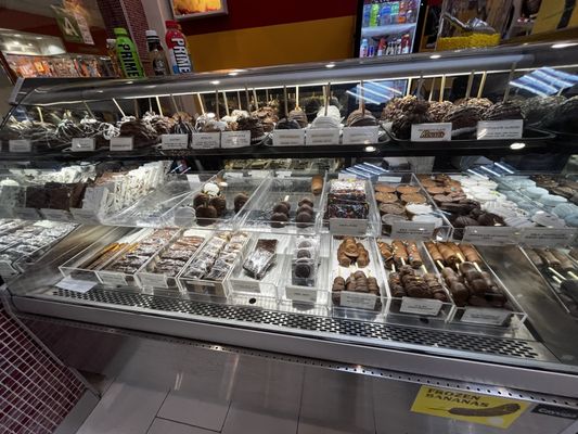 CANDYLAND SHOP - Updated June 2025 - 34 Photos & 45 Reviews - 251 ...