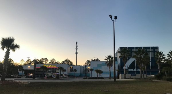 ROYAL CINEMAS - Updated August 2024 - 47 Photos & 67 Reviews - 5 Towne ...