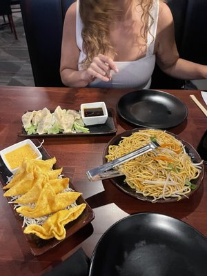 KPUB - Updated June 2025 - 43 Photos & 47 Reviews - 22 Lincoln Ave, Saugus, Massachusetts ...