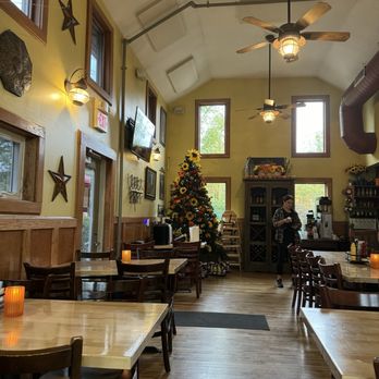 TINKERS CREEK ROAD TAVERN - Updated January 2026 - 195 Photos & 223 Reviews - 14000 Tinkers ...