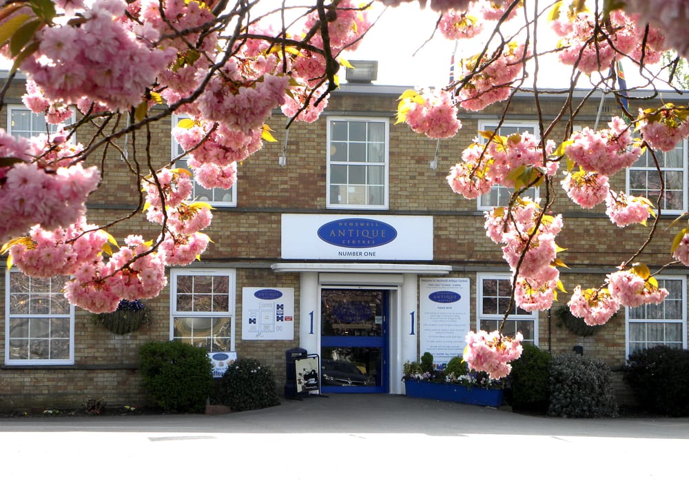 HEMSWELL ANTIQUES CENTRE - 10 Photos - Caenby Corner Estate, Lincoln ...