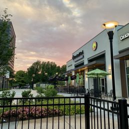 PUB W - Updated November 2025 - 336 Photos & 264 Reviews - 4830 E 61st ...