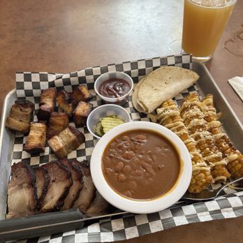 HOPS & HOGS COUNTRY SMOKEHOUSE - Updated October 2025 - 169 Photos ...