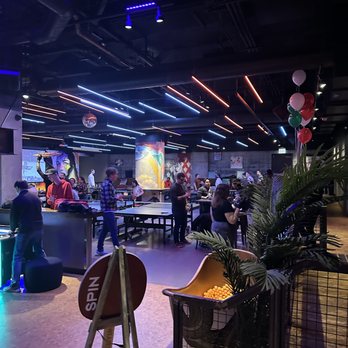 SPIN CHICAGO - 266 Photos & 204 Reviews - 344 N State St, Chicago ...