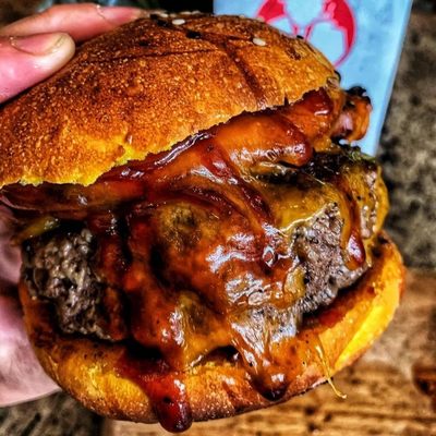 MOB PIZZERIA AND BURGERS - Updated January 2025 - 101 Photos & Average ...