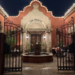 CAFE MONARCH - Updated October 2025 - 1296 Reviews & 2650 Photos - 6939 ...