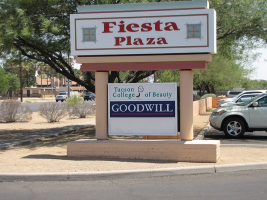 GOODWILL THRIFT STORE AND DONATION CENTER - Updated June 2026 - 17 ...