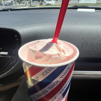 ICEBERG DRIVE INN - Updated July 2025 - 174 Photos & 293 Reviews - 3906 ...