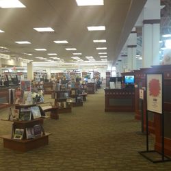 CITY OF FAIRFAX REGIONAL LIBRARY - 24 Photos & 37 Reviews - Libraries ...