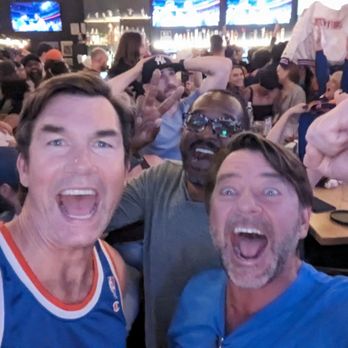 33 TAPS-SILVER LAKE - Updated May 2024 - 735 Photos & 652 Reviews ...