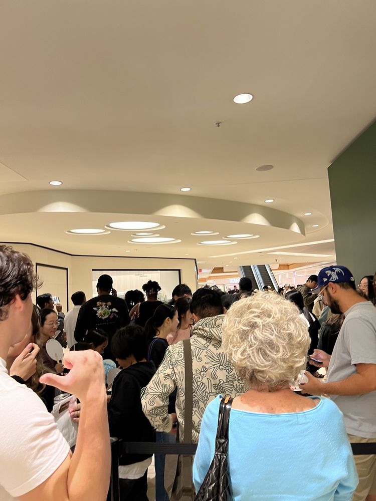 UNIQLO - Updated December 2025 - 67 Photos & 10 Reviews - 13350 Dallas ...