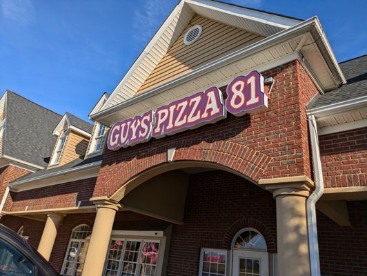 GUYS PIZZA 81 - Updated December 2025 - 22 Photos & 44 Reviews - 3622 N ...