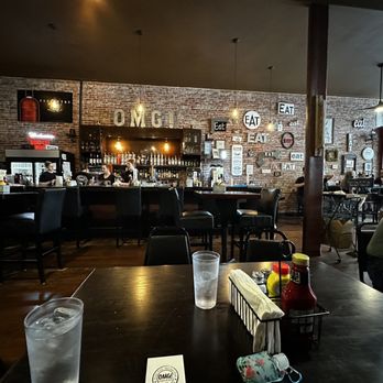 OMG BURGERS & BREW - Updated June 2024 - 270 Photos & 318 Reviews - 241 ...