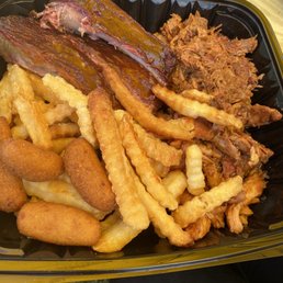 PIERCE’S PITT BAR-B-QUE - Updated April 2025 - 505 Photos & 1021 ...