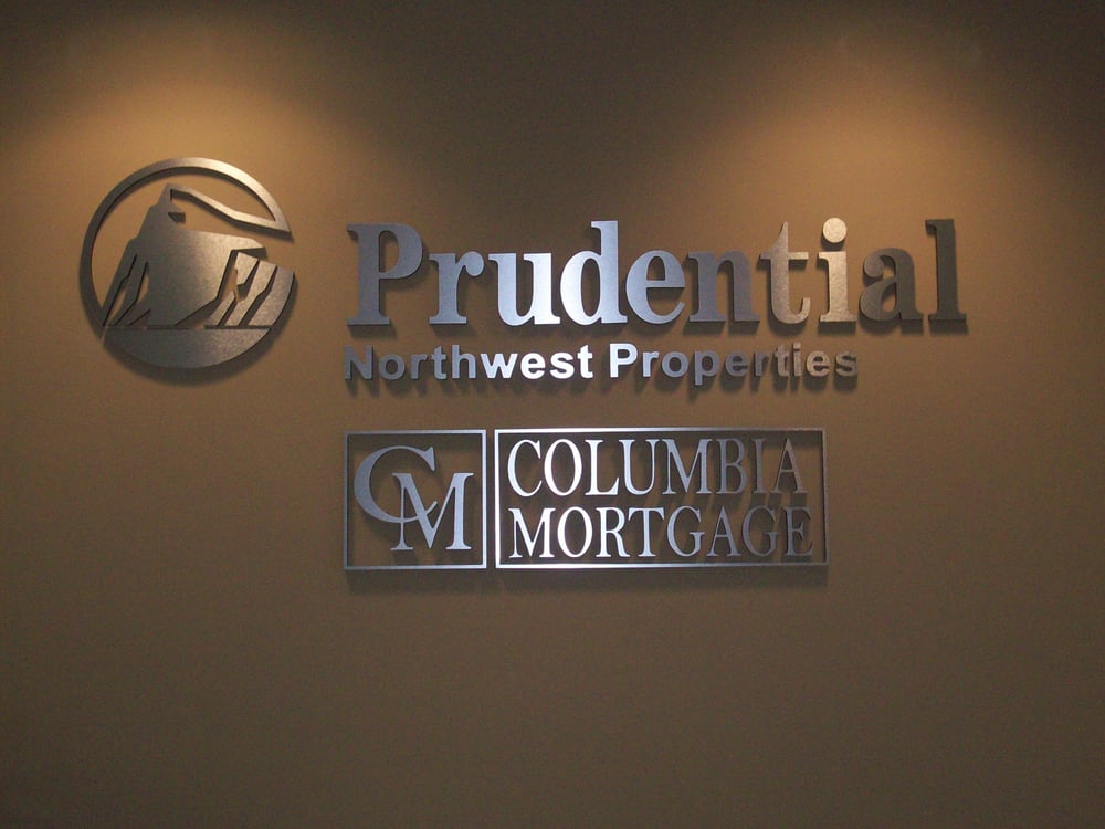 GARRETT SIGN - Updated December 2025 - 37 Photos - 811 Harney St ...