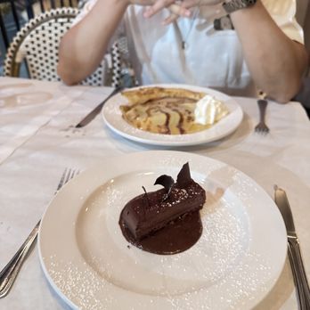 LA BONNE TABLE - Updated October 2024 - 625 Photos & 347 Reviews - 3696 ...