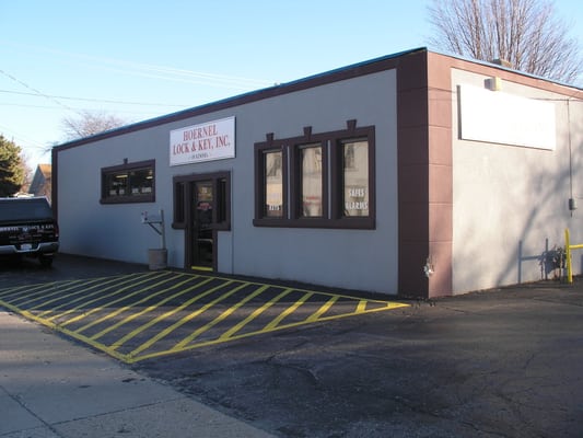 HOERNEL LOCK & KEY - Updated December 2025 - 711 Washington Rd, Kenosha ...