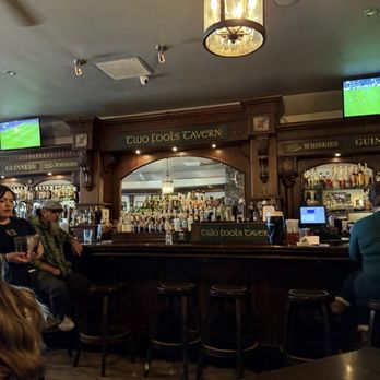 TWO FOOLS TAVERN - Updated October 2025 - 763 Photos & 802 Reviews ...