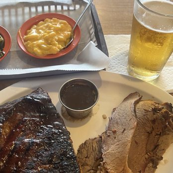 PIG OUT BBQ & SOUTHERN SOUL FOOD - Updated August 2025 - 170 Photos ...