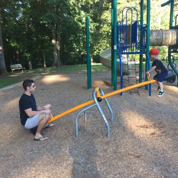 GREENLEAF PARK - Updated December 2025 - 14 Photos - 1400 Greenleaf Ln ...