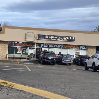 THE BAGEL DELI & RESTAURANT - Updated May 2024 - 747 Photos & 1154 ...
