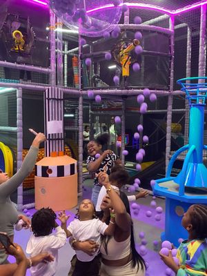 FLYING APPLE - Updated January 2025 - 35 Photos & 14 Reviews - 912 ...