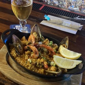 SPRINGBOK BAR & GRILL - 361 Photos & 732 Reviews - 16153 Victory Blvd ...