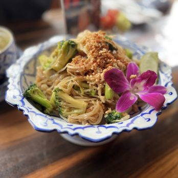 LAOTABLE - Updated May 2024 - 4612 Photos & 1565 Reviews - 149 2nd St ...