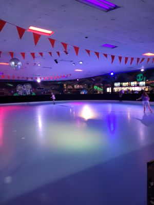 SKATE AND SHAKE - Updated October 2025 - 10 Photos & 16 Reviews - 250 N ...