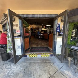 EL PUB - Updated June 2025 - 888 Photos & 532 Reviews - 1548 SW 8th St ...