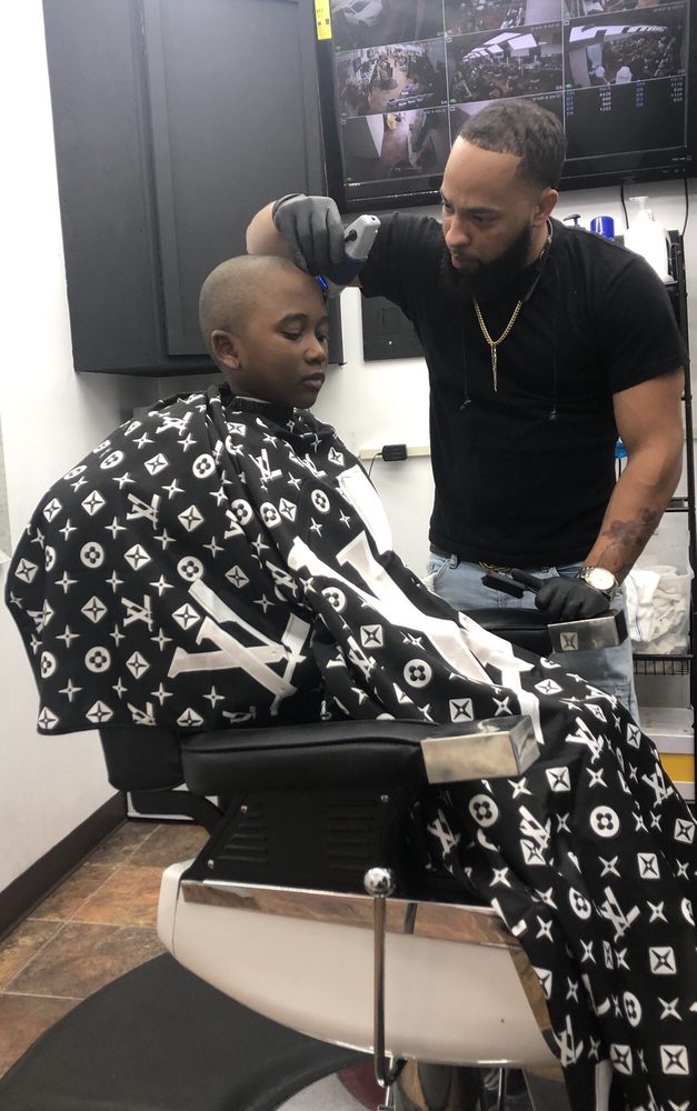 DOMINICAN BARBERSHOP - Updated October 2025 - 4930 Lafayette Rd ...