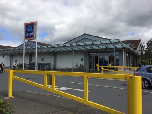 ALDI - Updated April 2025 - Newry Rd, Dundalk, Co. Louth, Republic of ...