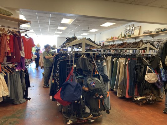 GOODWILL STORE - Updated December 2025 - 20 Photos & 38 Reviews - 7420 ...