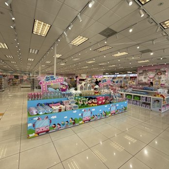 MINISO - Updated October 2025 - 48 Photos - 673 N Euclid St, Anaheim ...