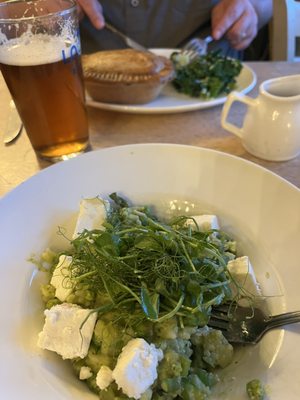 THE SPRING INN - Updated August 2025 - 35 Photos - Bath Road, Reading ...