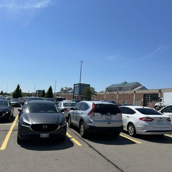 MAPLEVIEW SHOPPING CENTRE - Updated December 2025 - 48 Photos & 29 ...