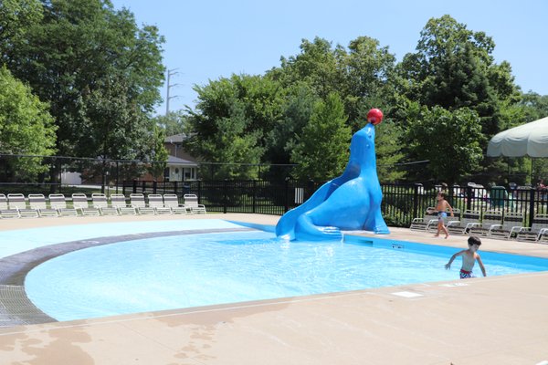 EAST END POOL - Updated August 2025 - 463 Schiller Ave, Elmhurst ...