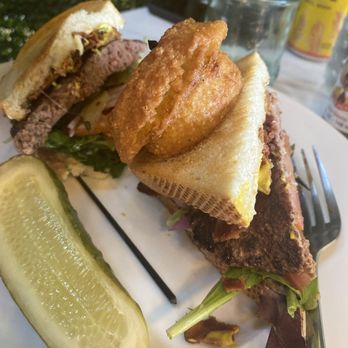 THE BEE HIVE MARKET & DELI - WHITTIER - Updated January 2026 - 809 ...