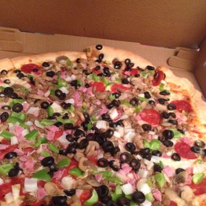 LIL’ CUCCI’S PIZZERIA - Updated July 2025 - 17 Photos & 27 Reviews ...