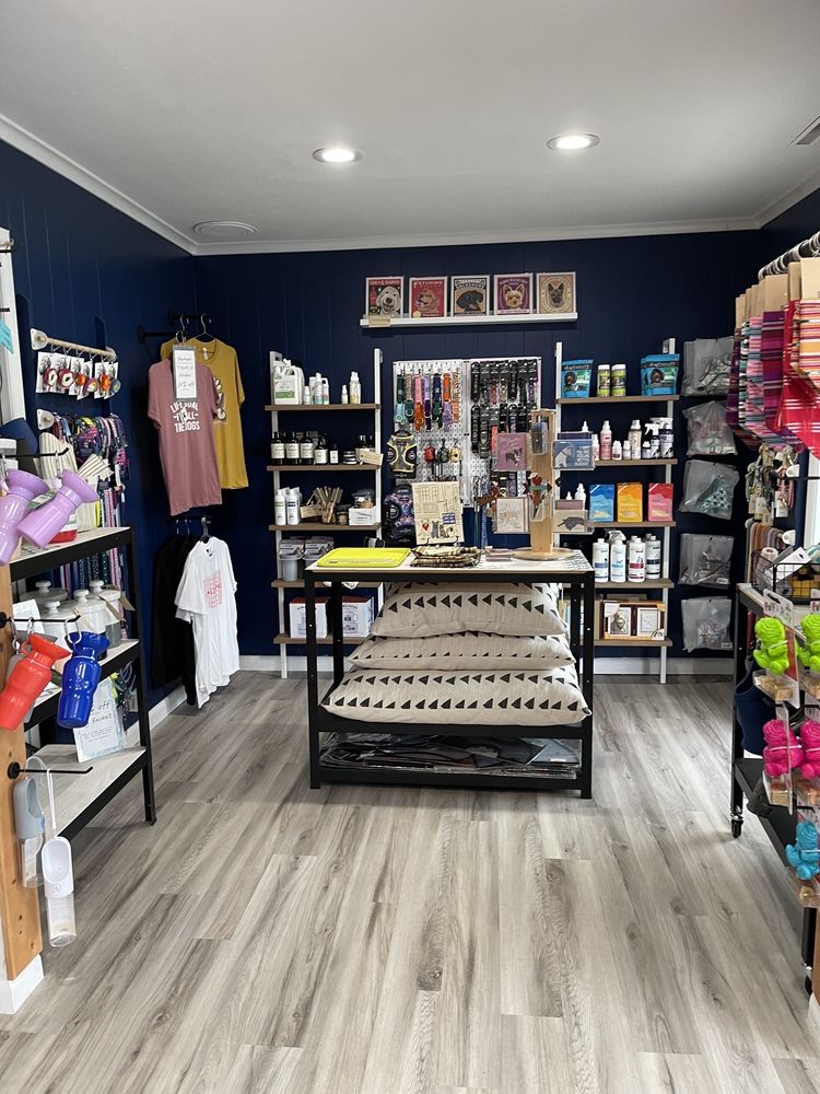 HAPPY TAILS DOG SHOP - Updated October 2025 - 10 Photos - 105 Pickwick ...