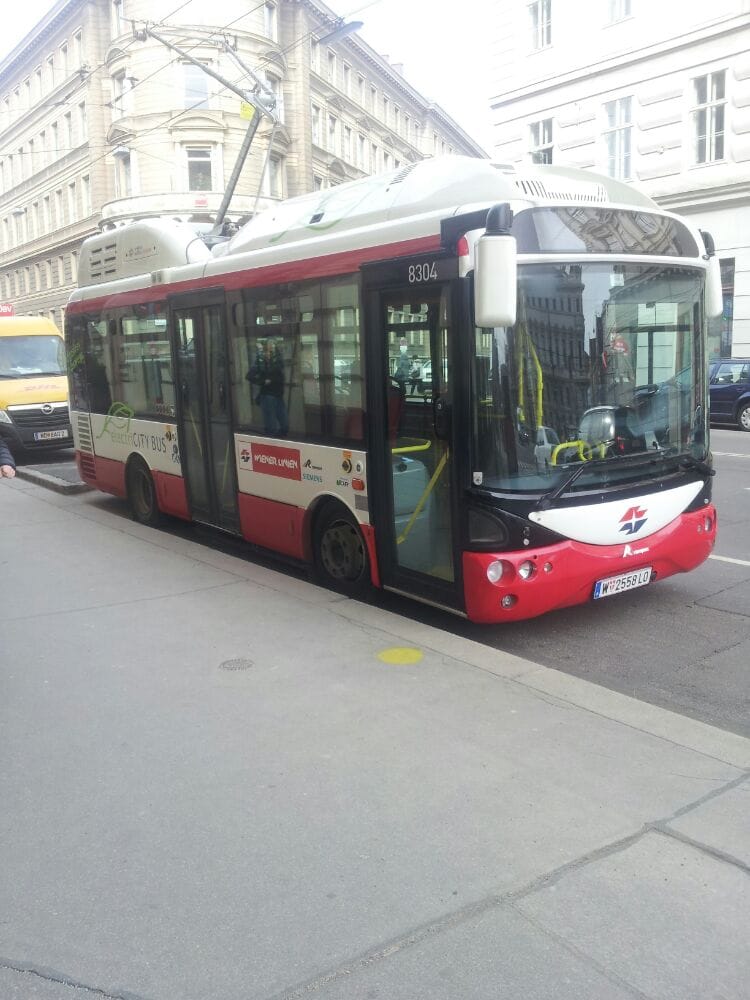 2A AUTOBUS - SCHWARZENBERGPLATZ - Updated August 2025 ...
