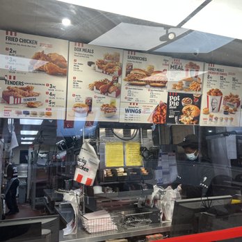 KFC - Updated December 2025 - 12 Reviews - 1000 Blue Hills Ave ...