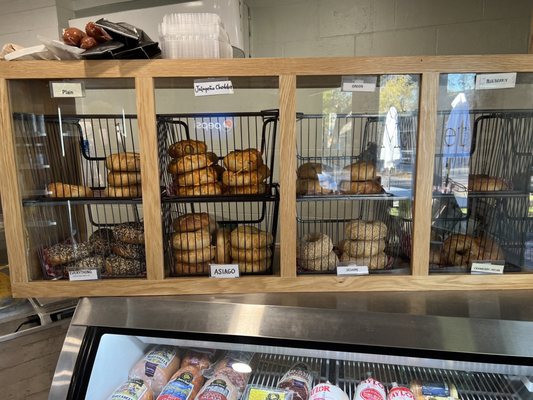 LIL’ MARKET DELI & BAGELRY - Updated December 2024 - 87 Photos & 70 ...