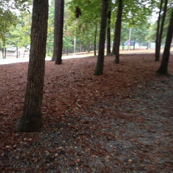 Fayetteville LAKE RIM PARK - Updated November 2024 - 18 Photos & 11 ...