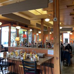 WHISTLE STOP ALE HOUSE - Updated October 2025 - 372 Photos & 502 ...