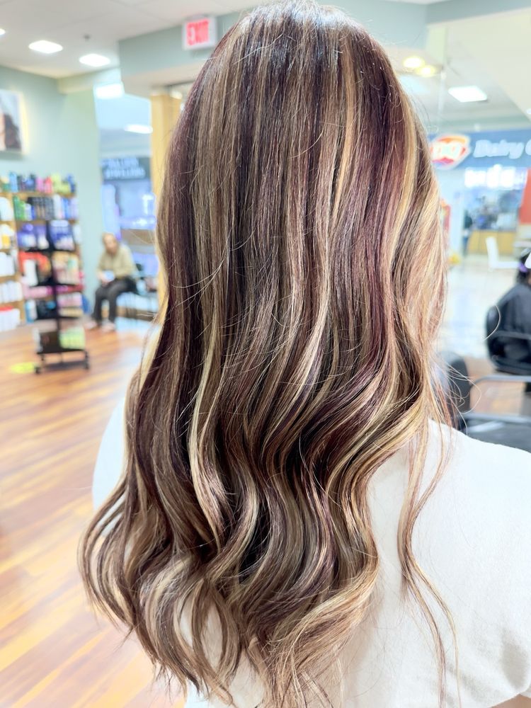 REGIS SALON - Updated November 2025 - 68 Photos & 13 Reviews - 5500 ...